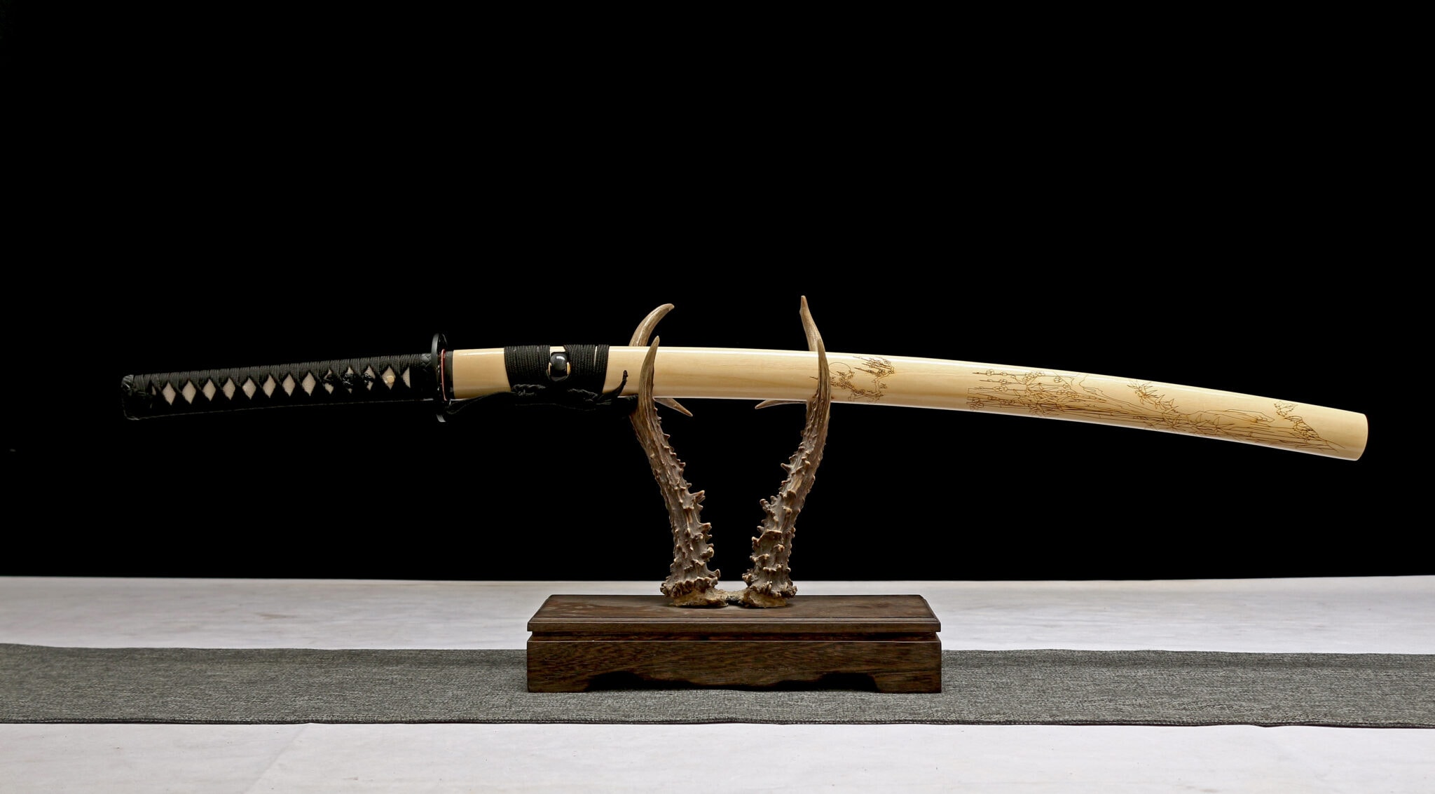 Katana Kisarazu (Acier Damas & Véritable Peau de Raie) | Mon Katana